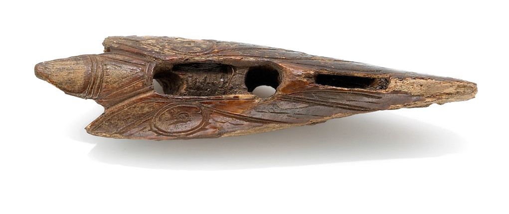 Bonhams : An ancient Eskimo ivory harpoon head