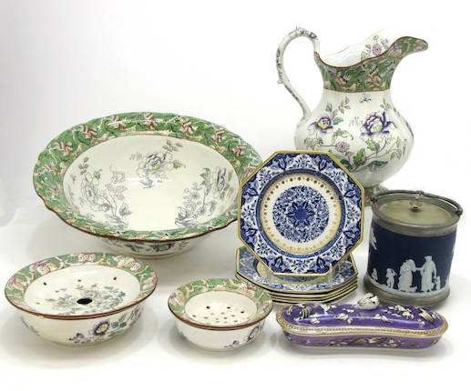 Bonhams : Twelve pieces of English ceramics