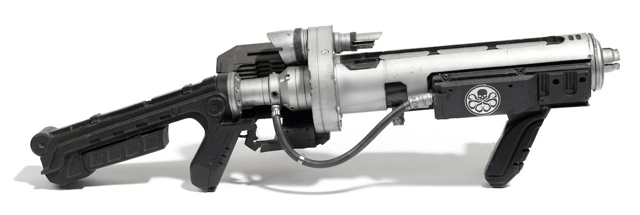 Bonhams : An illuminating rubber Hydra stunt assault rifle prop from ...