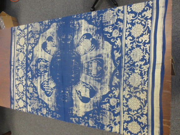 Bonhams : A rare large loom double damask silk hanging Ming dynasty