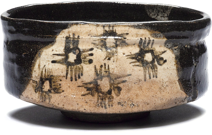 Bonhams : A black Oribe tea bowl Edo period (1615-1868), 17th century