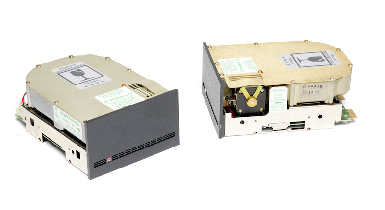 Bonhams : HARD DRIVE TECHNOLOGY. Box of 8 Seagate ST-506 5MB 5.25-inch ...