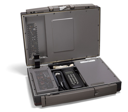 Bonhams : Magnavox SATELLITE PHONE. MX-3030 INMARSAT-M/LM Magnaphone M ...