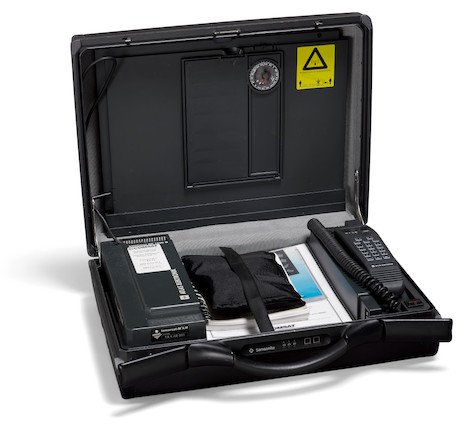 Bonhams : Atlas Elektronik SATELLITE PHONE. Satphone SP 1600 B, Bremen ...