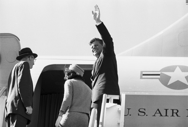 Bonhams : KENNEDY USHERS IN THE JET AGE ABOARD AIR FORCE ONE. A full ...