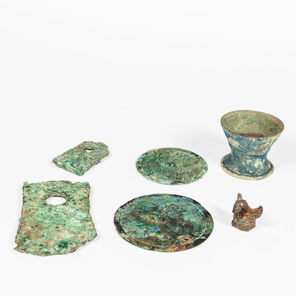 Bonhams Skinner : Six Archaic-style Bronze Items