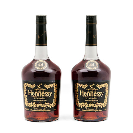 Bonhams Skinner : Hennessy Obama Edition, 2 1L bottles
