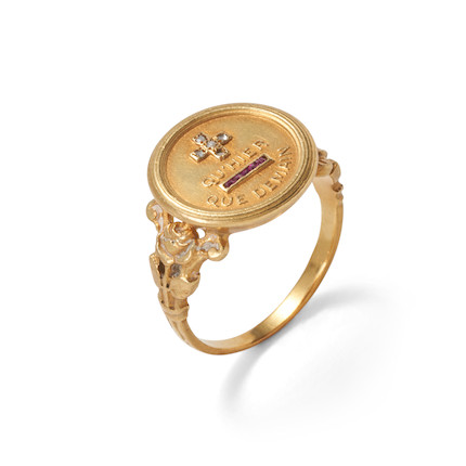 Bonhams Skinner : ALPHONSE AUGIS AN 18K GOLD LOVE TOKEN RING