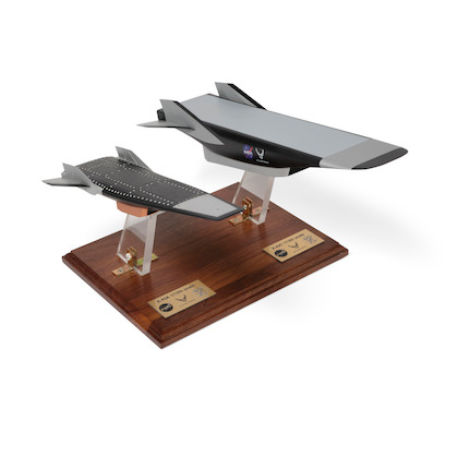 Bonhams : NASA X-43 SCRAMJET CONCEPTS PRESENTATION MODEL GROUP. 4 ...