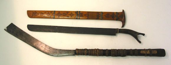 Bonhams : A lot of two East Asian weapons