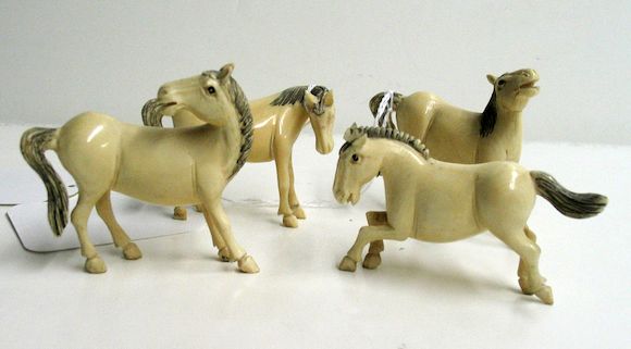 Bonhams : Ten carved ivory animals