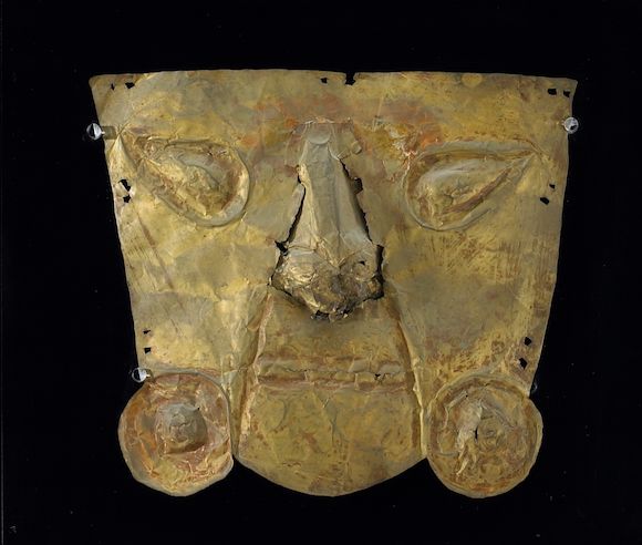 Bonhams : A Chimu gold mask