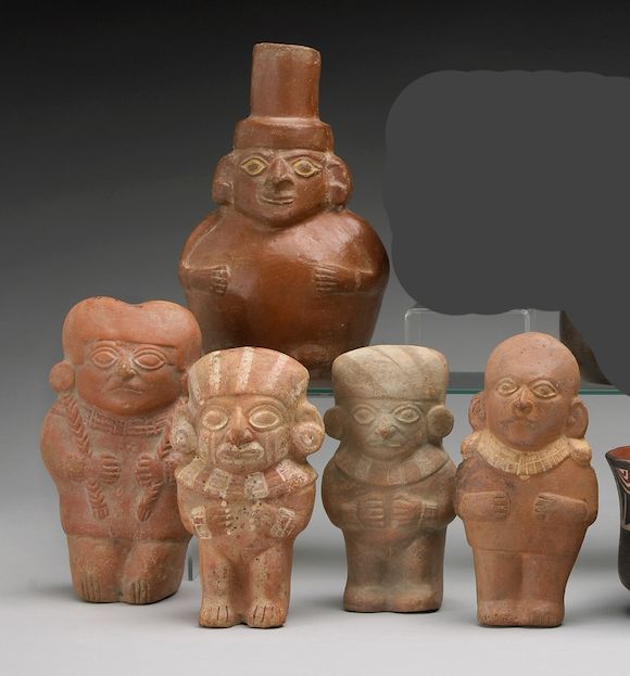 Bonhams : A group of five Moche figures