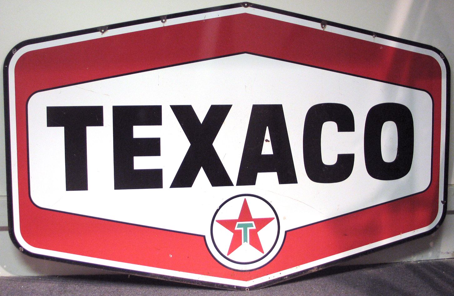 Bonhams Cars : A large format 'Texaco' forecourt mounting enamel on tin ...