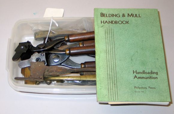 Bonhams : A lot of reloading tools and bullet molds