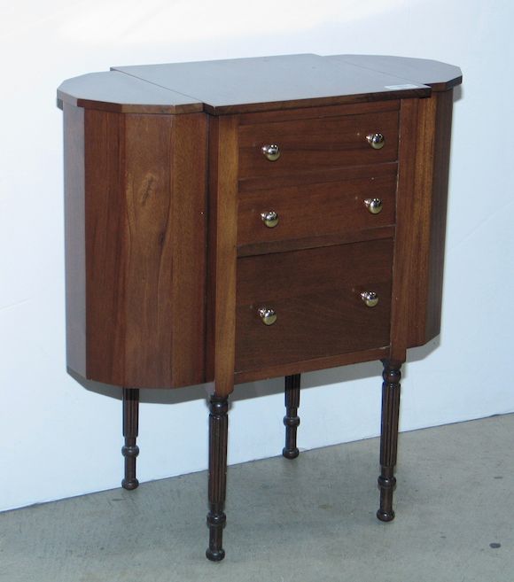 Bonhams : A Federal style mahogany sewing table
