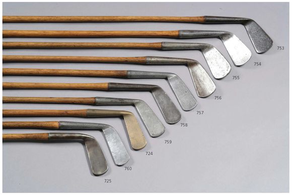 Bonhams : A Willie Wilson of St. Andrews Cleek iron, circa 1875 to 1880.