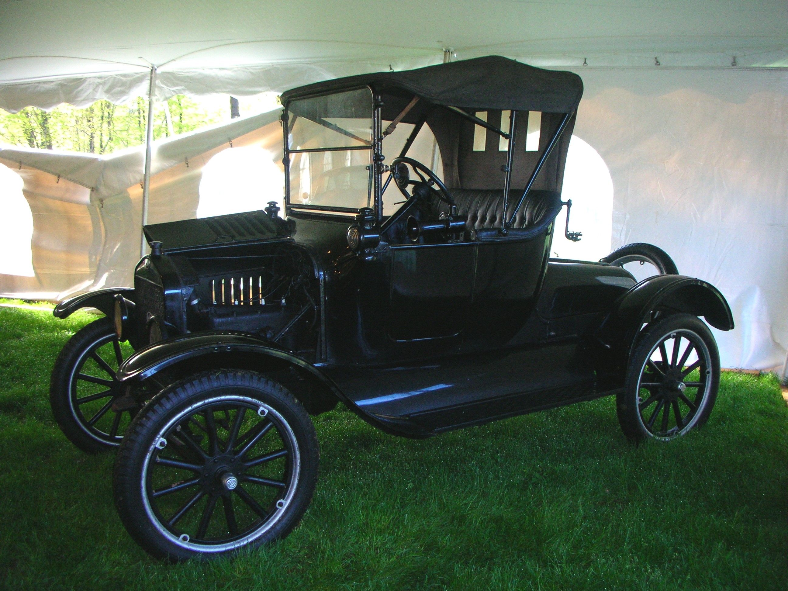 Bonhams Cars : 1922 Ford Model T Roadster Engine no. 3712351