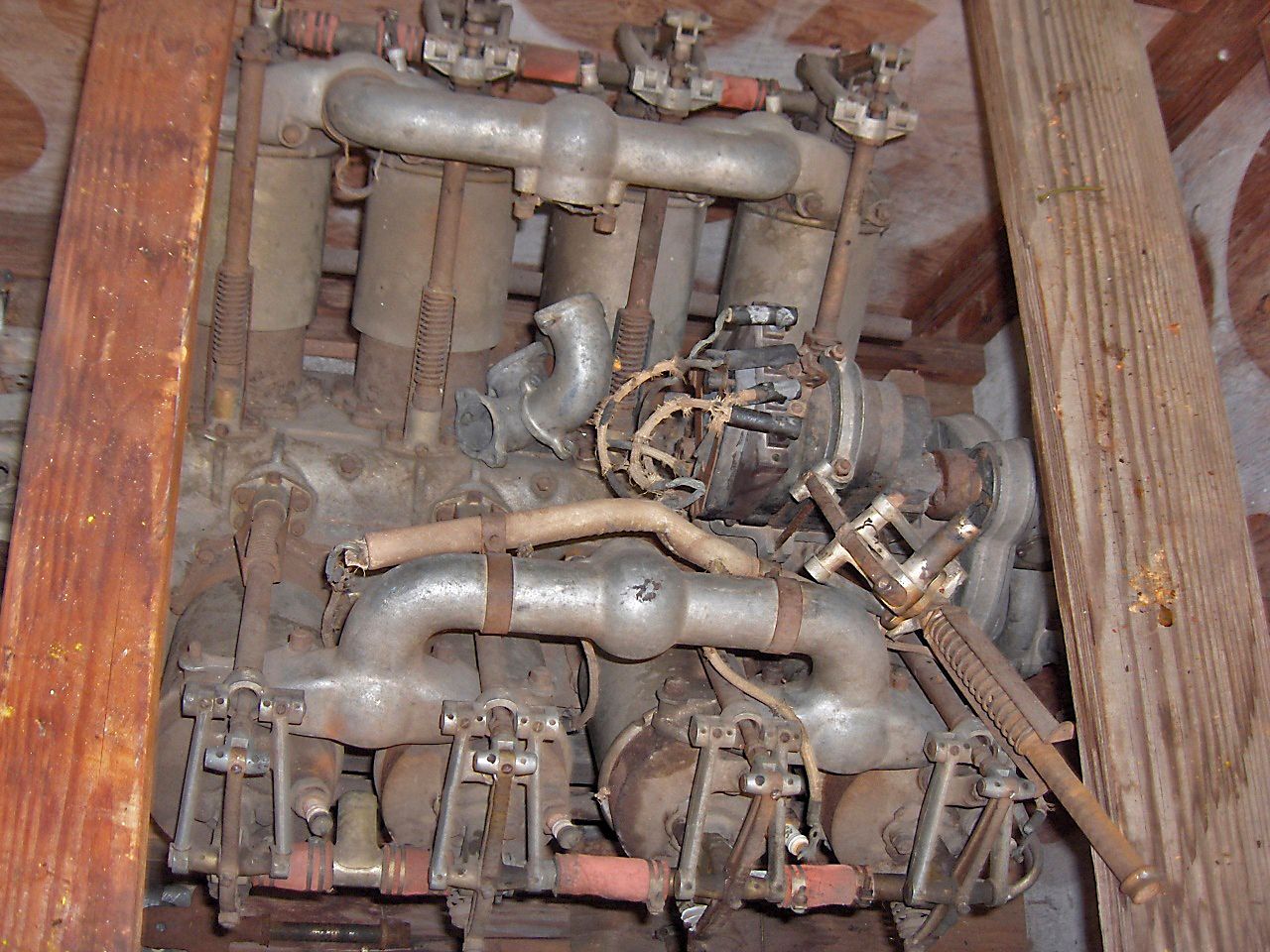 Bonhams Cars : A Curtiss model OX aero engine, circa 1918,
