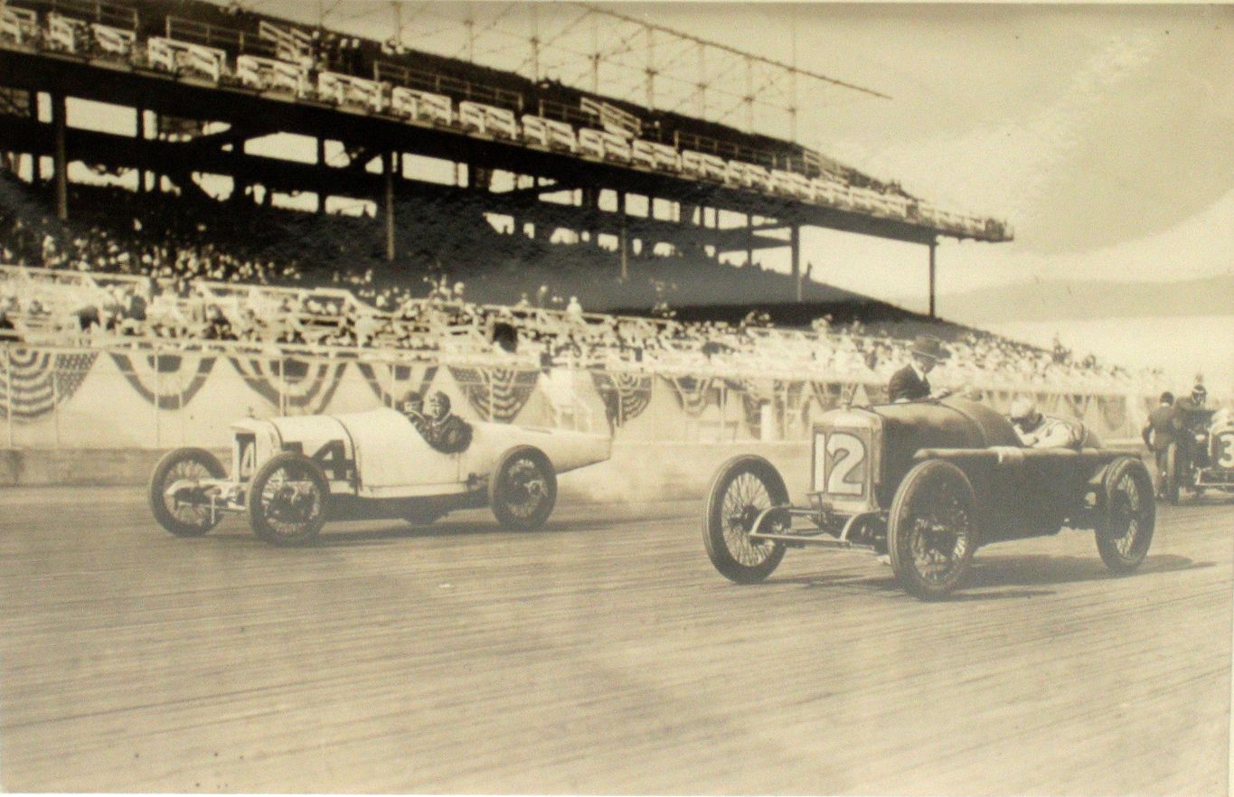Bonhams Cars : A photograph of the start of the 1916 Metropolitan ...