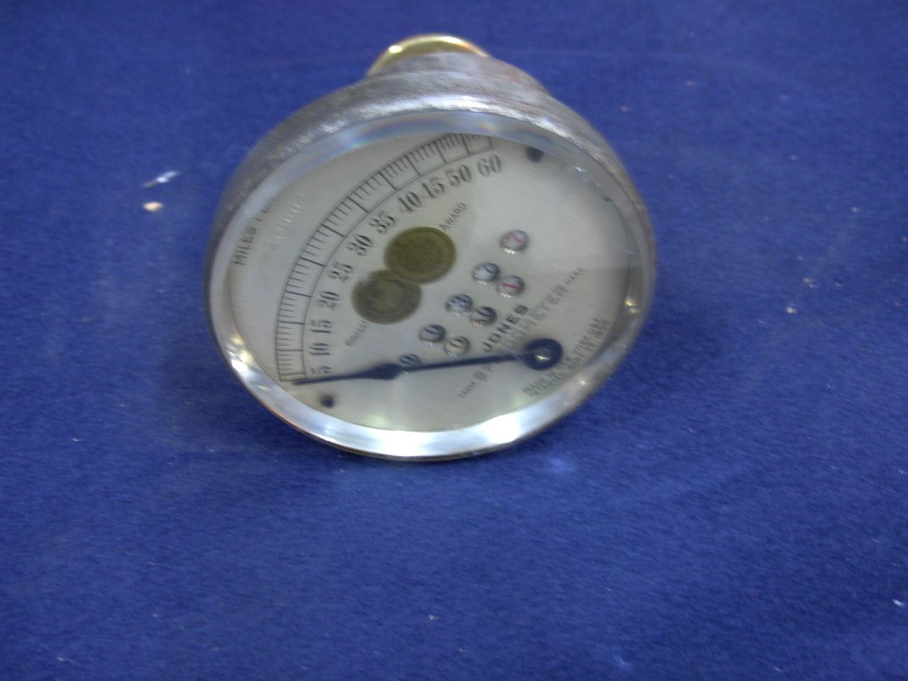 Bonhams Cars : A Jones speedometer, patented 1908, 4in bezel