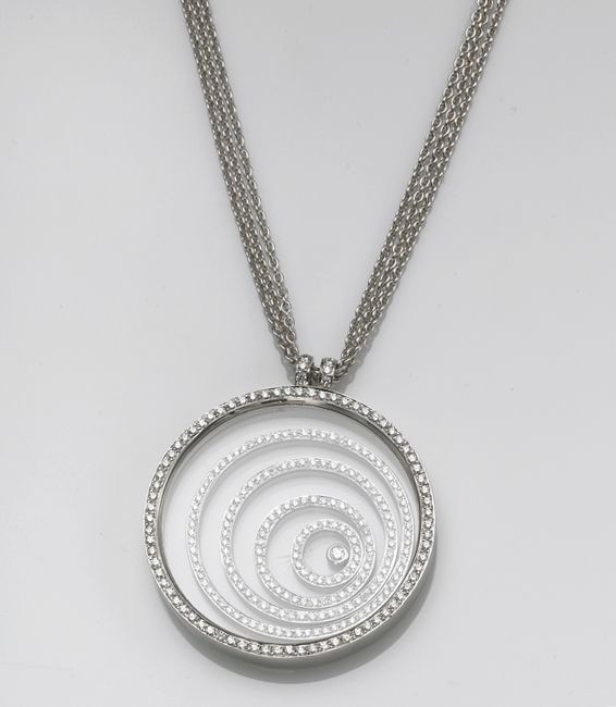 Bonhams : A diamond and 18k white gold pendant-necklace, Vanli