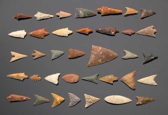 Bonhams : Collection of 36 Neolithic Points