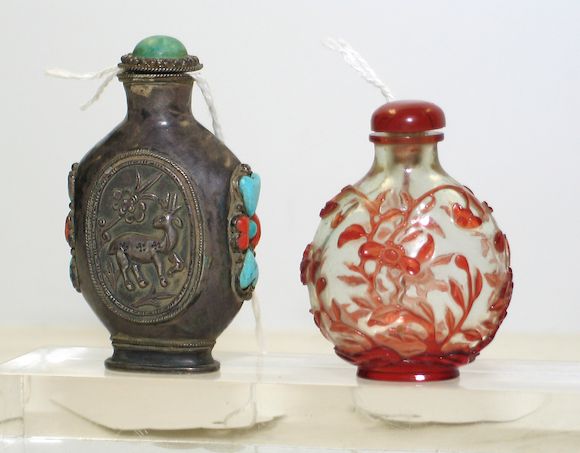 Bonhams : Two snuff bottles