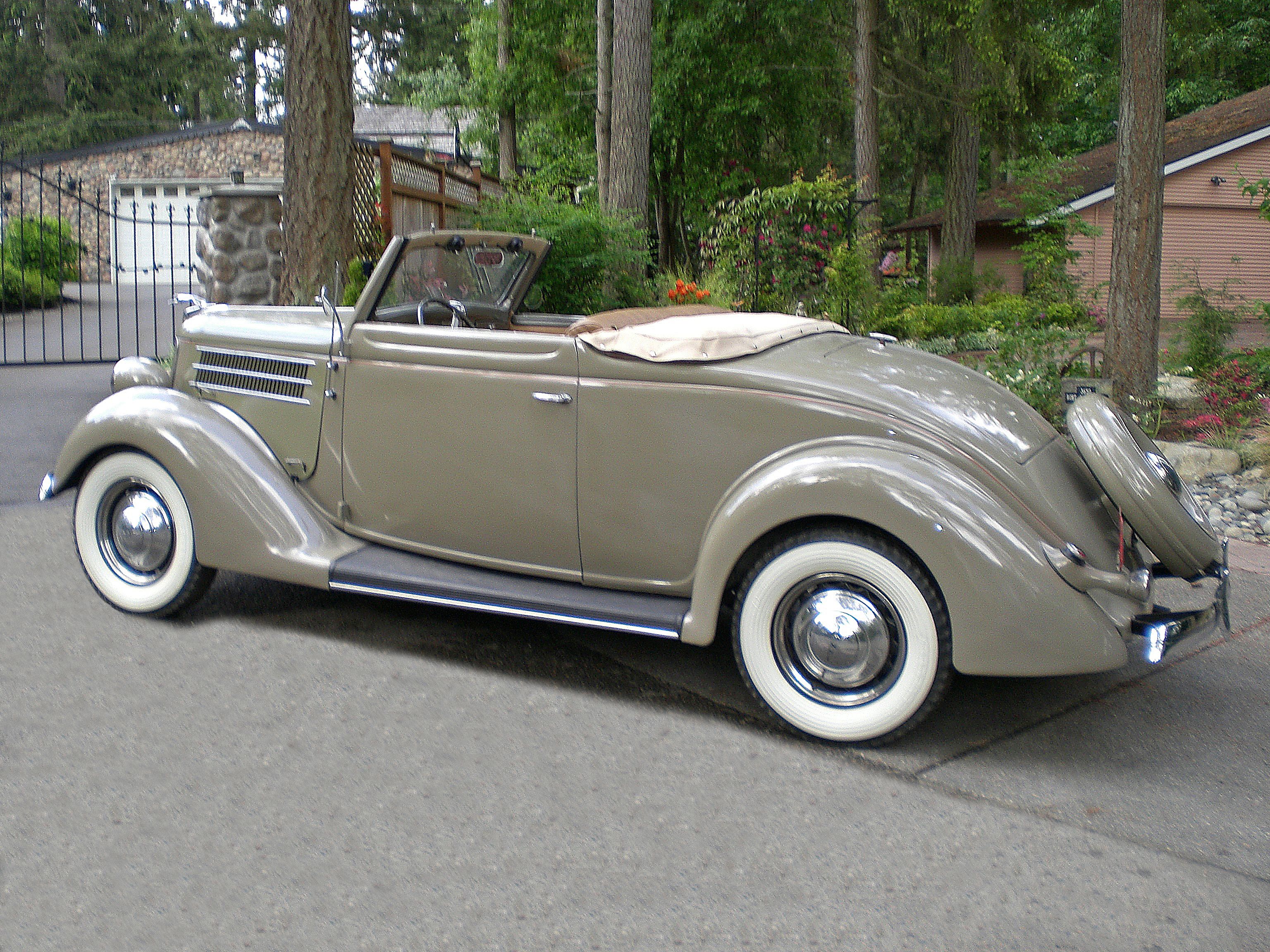 Bonhams Cars : 1936 Ford Model 68 Deluxe Cabriolet