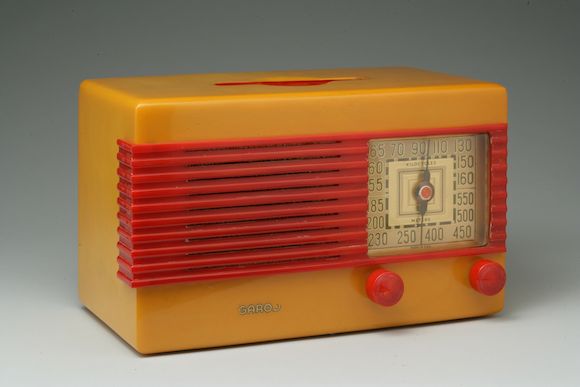 Bonhams : Garod 1B55L Drop Handle 1940 Yellow case with red knobs ...