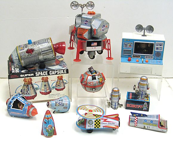 Bonhams : Space toys