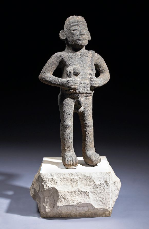 Bonhams : A monumental Costa Rican stone figure