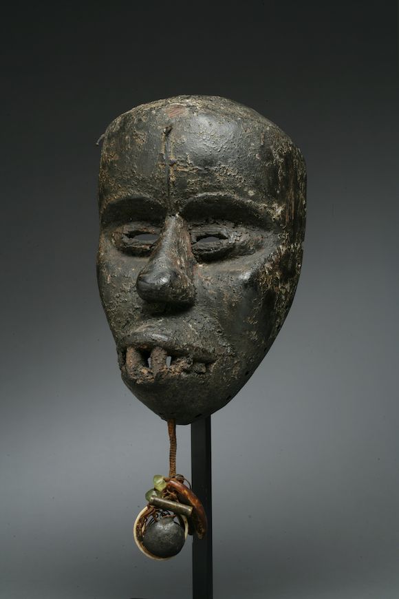 Bonhams : A powerful Dan mask