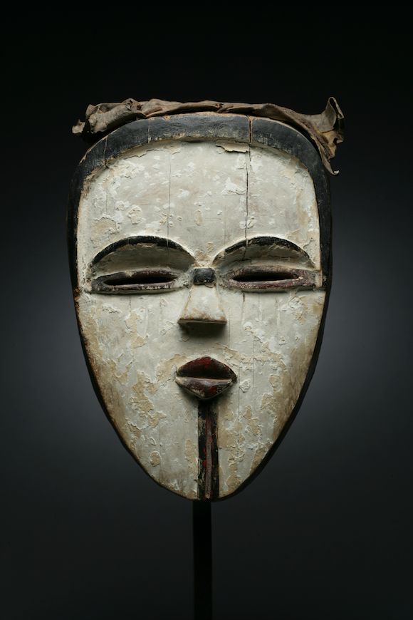 Bonhams : An exceptional Vuvi facemask
