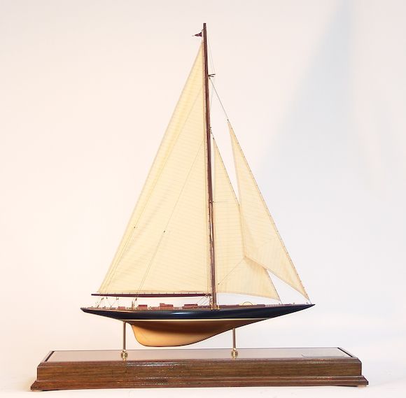 Bonhams : A scale model of the J-class yacht Endeavor, 32in long x 11in ...