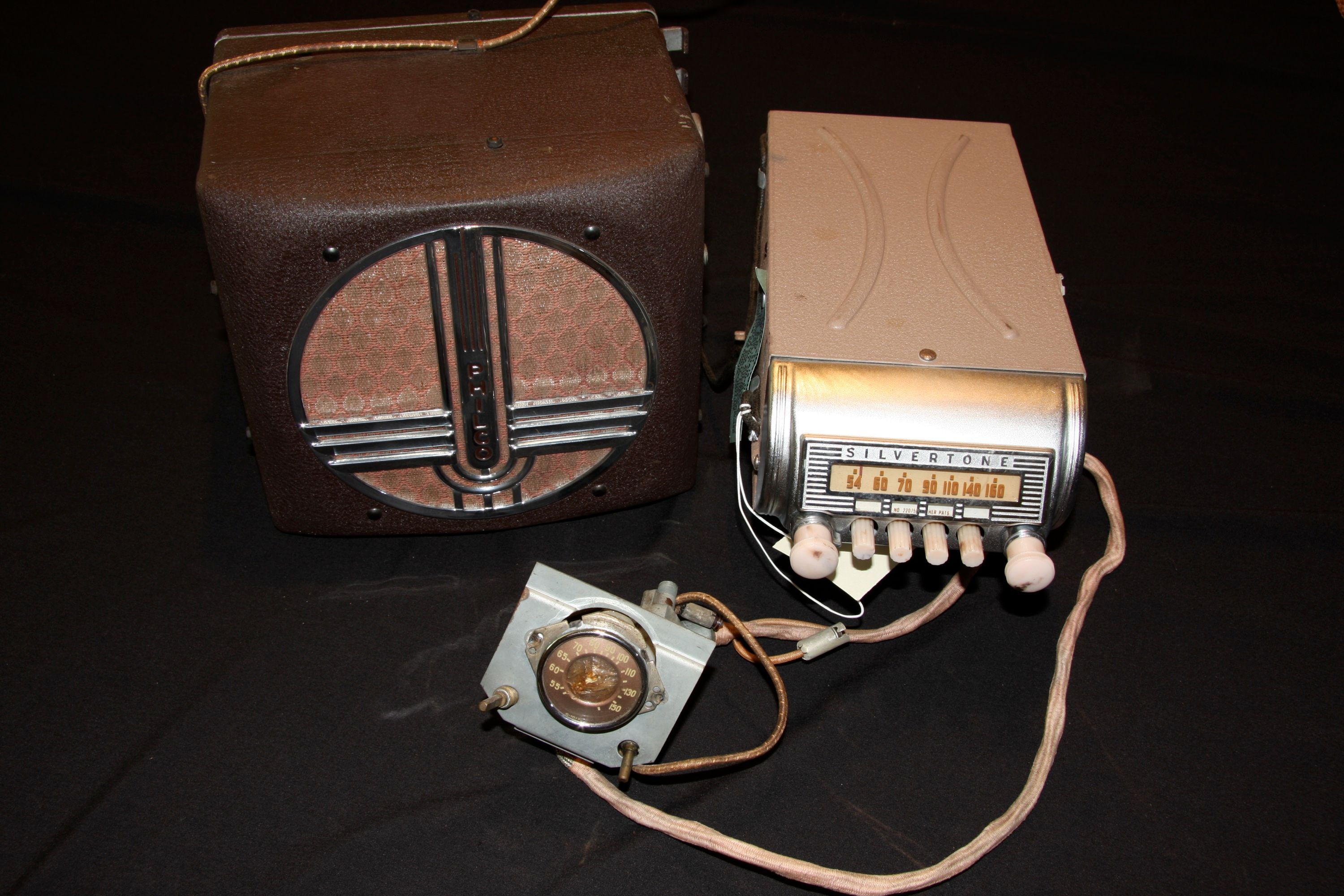 Bonhams Cars : A lot of two early radios,