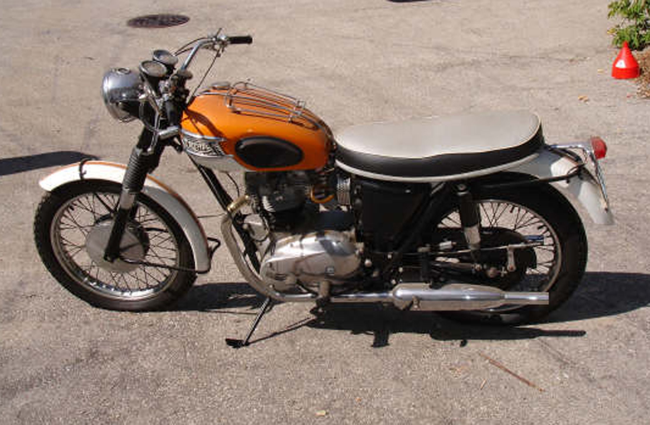 Bonhams Cars : 1965 Triumph TR6 Engine no. TR65RDU22440
