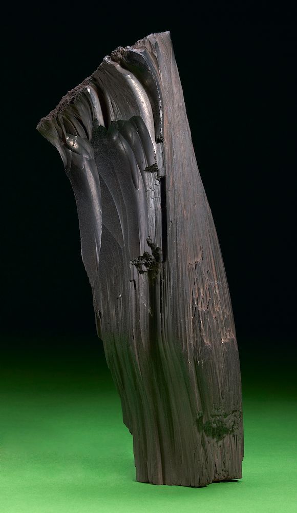 Bonhams : Hematite (Needle Ore)