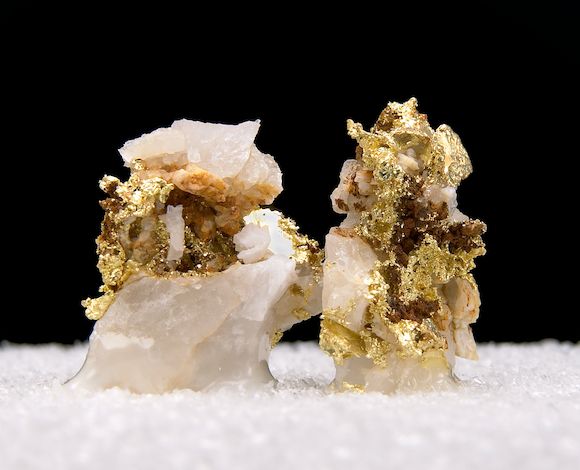 Bonhams : Crystallized gold on quartz matrix