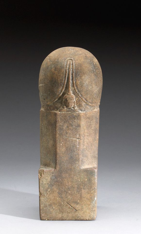 Bonhams : A carved sandstone mukhalinga Pre-Angkor Period, 7th/8th Century