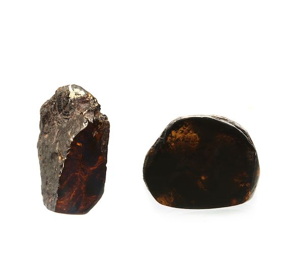 Bonhams : Blue Amber Display Set