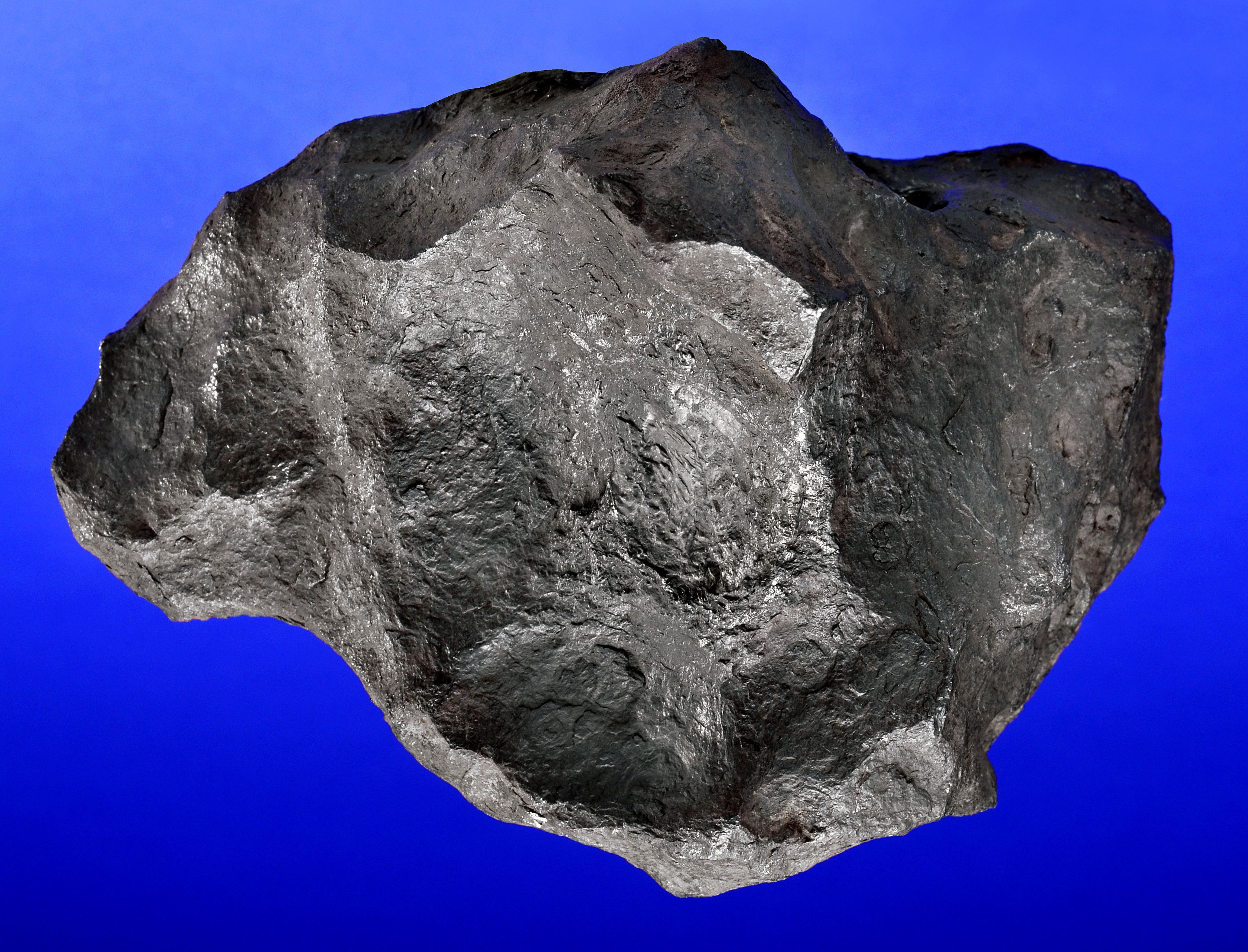Canyon Diablo Meteorite — Fist-sized Meteorite from "Meteor Crater ...
