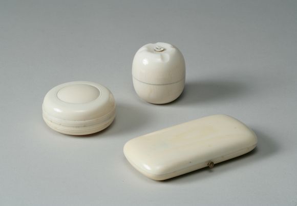 Bonhams : A French ivory and silver gilt sewing necessaire and two ...