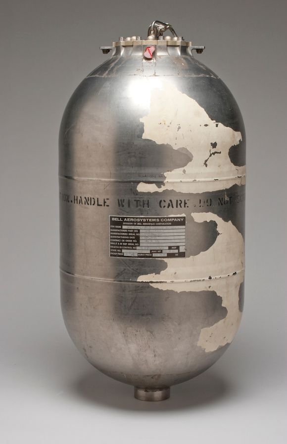 Bonhams : APOLLO SM FLIGHT-QUALIFIED FUEL TANK.