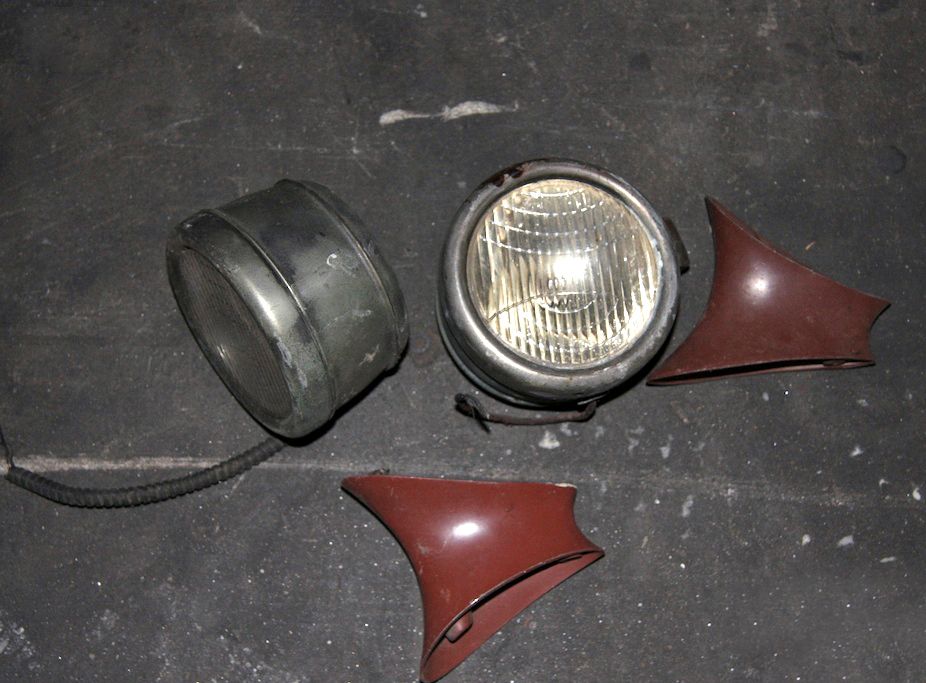 Bonhams Cars : A pair of Packard side lamps, 1920s,