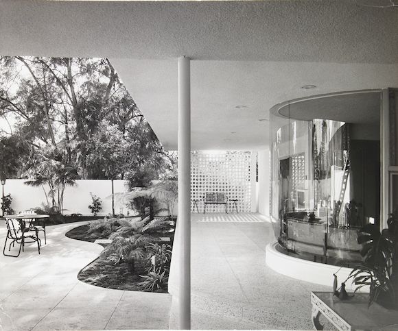 Bonhams : A group of eight Julius Shulman gelatin silver prints