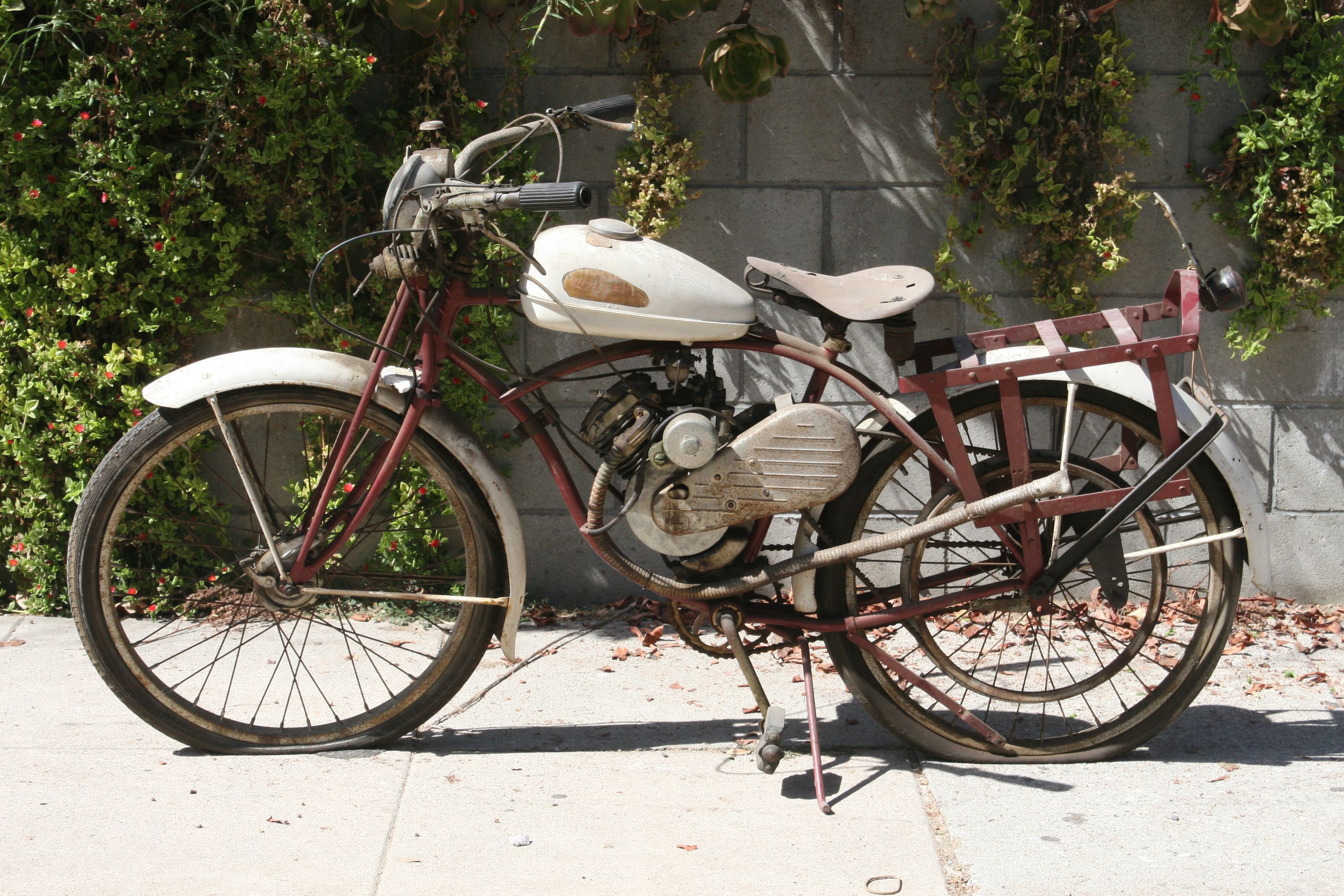 Bonhams Cars : c.1948 Whizzer Engine no. 2268W2