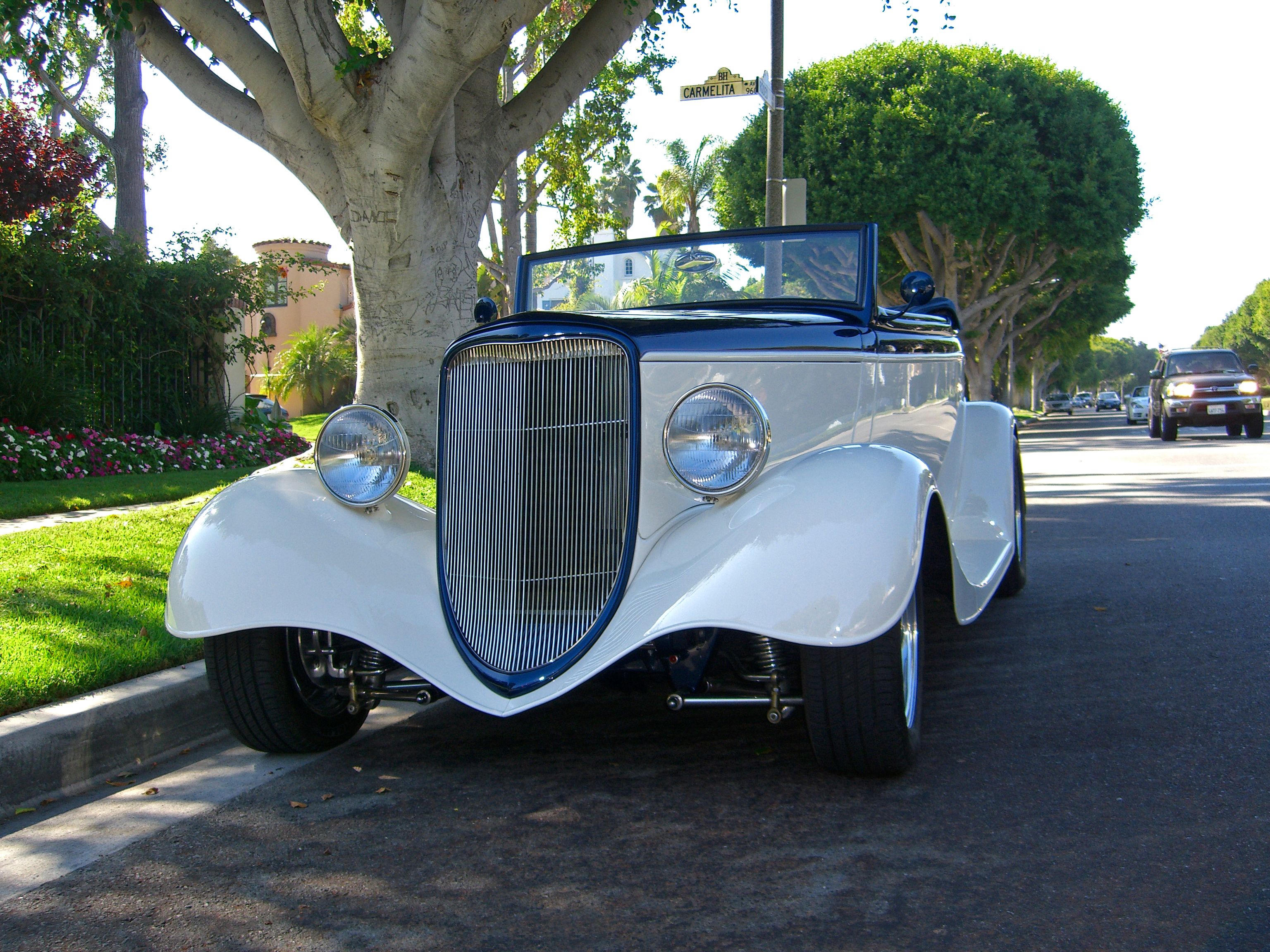 Bonhams Cars : 1933 Ford Model 40 Deluxe Cabriolet Hotrod Chassis no ...