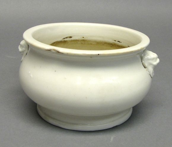 Bonhams : A small Dehua porcelain censer 18th Century