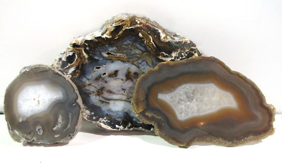 Bonhams : Large Collection of Agate Specimens